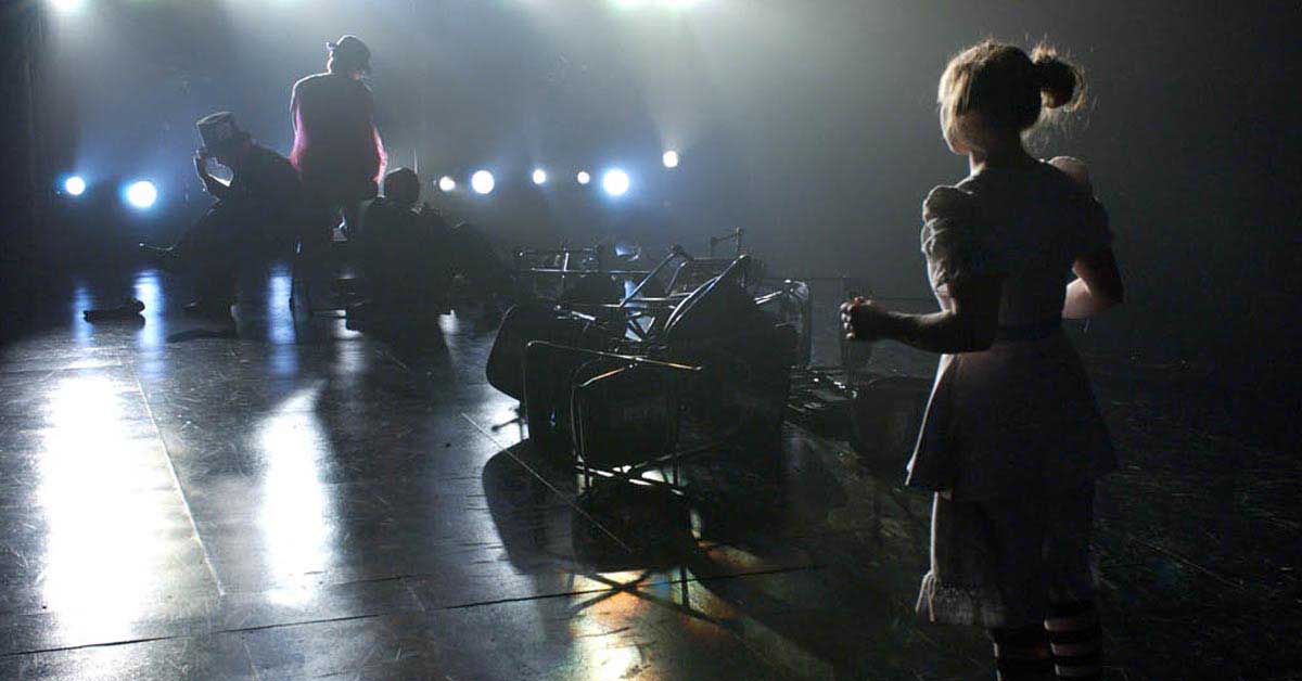 LOOKINGGLASS ALICE – Lookingglass Theatre Company